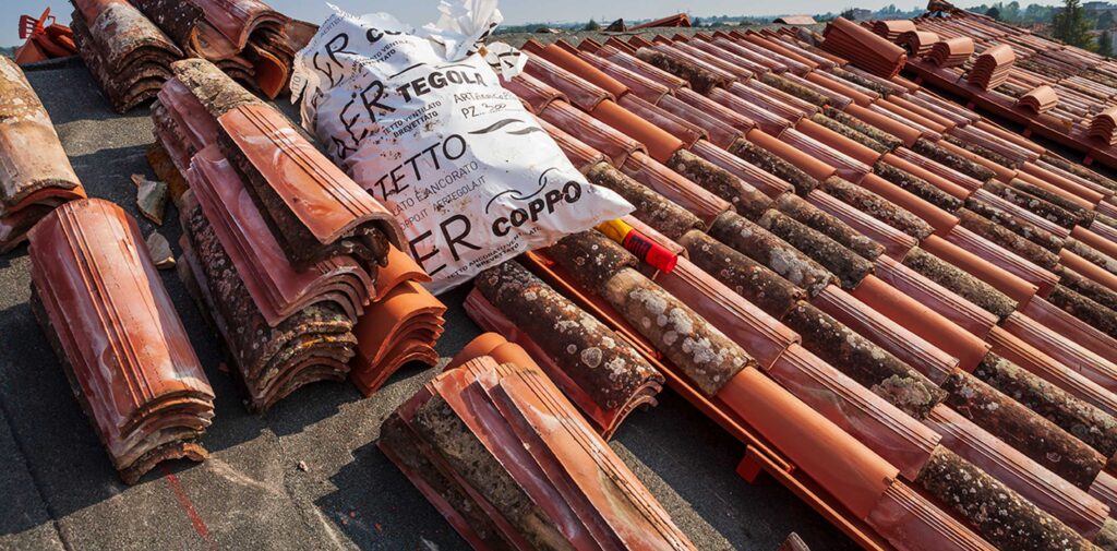 Posa dei coppi: come realizzare una copertura a regola d'arte